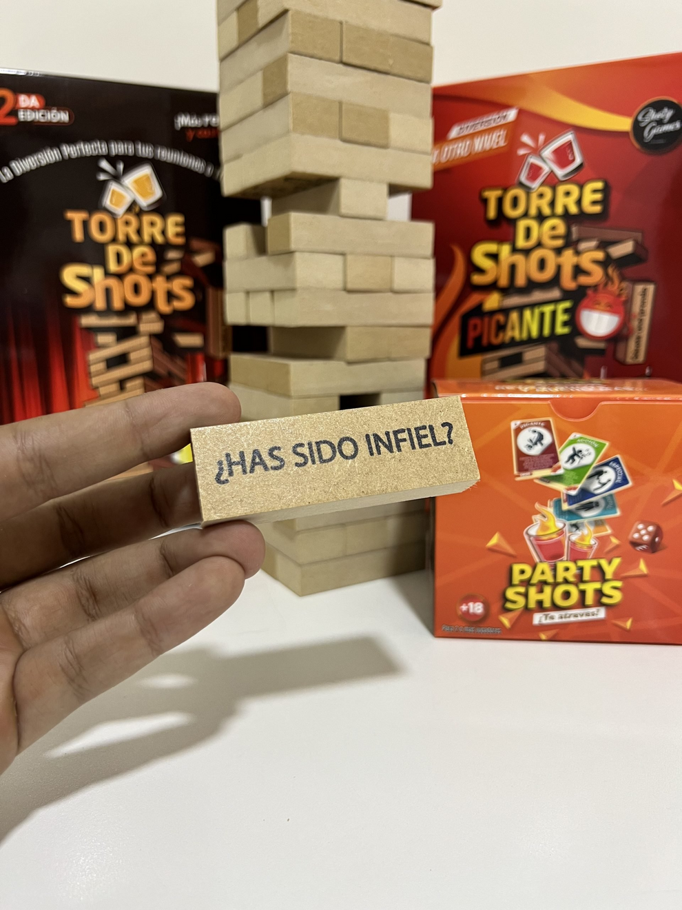 Jenga de 51 bloques y un vaso, torre de shots con retos picantes +18 ...
